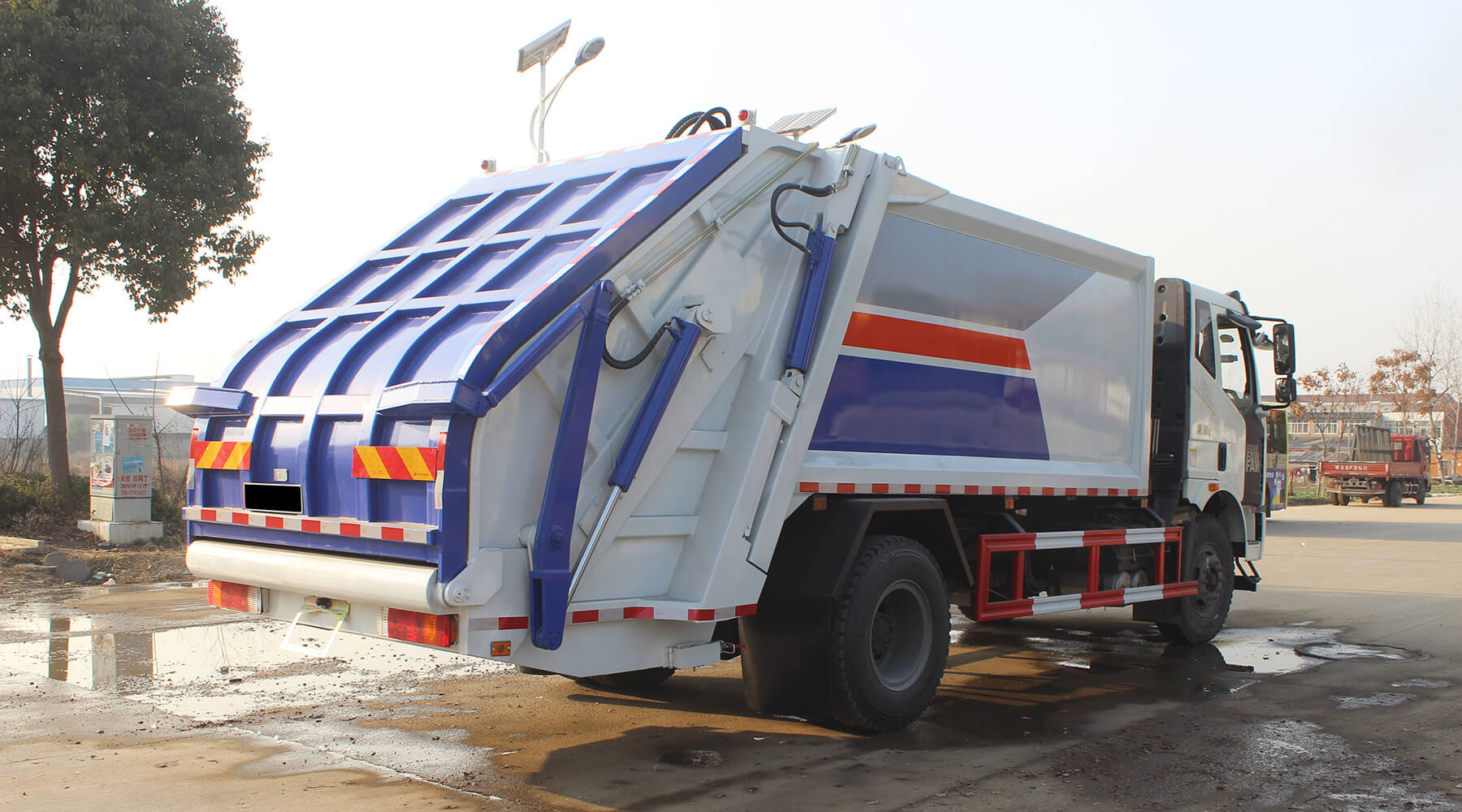 Rear Load Garbage Trucks - Keeyak Specialty Vehicle Manufacturer