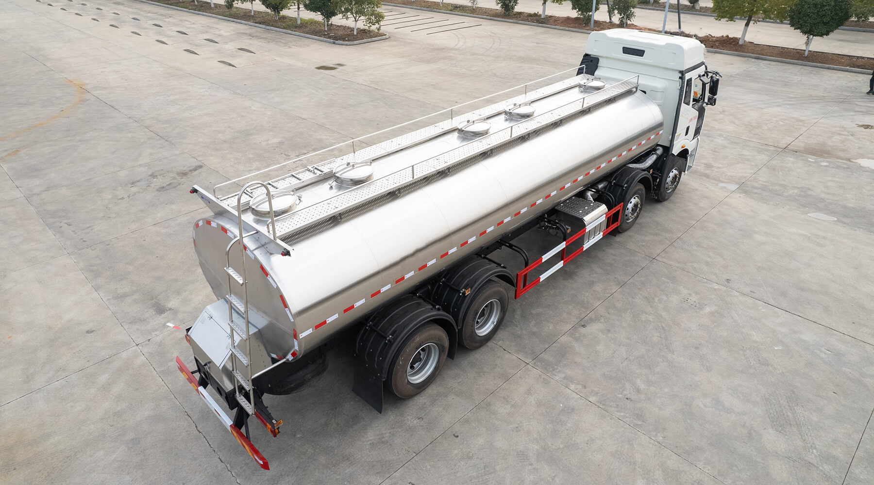 FAW Milk Transportation Truck With Stainless Steel tank