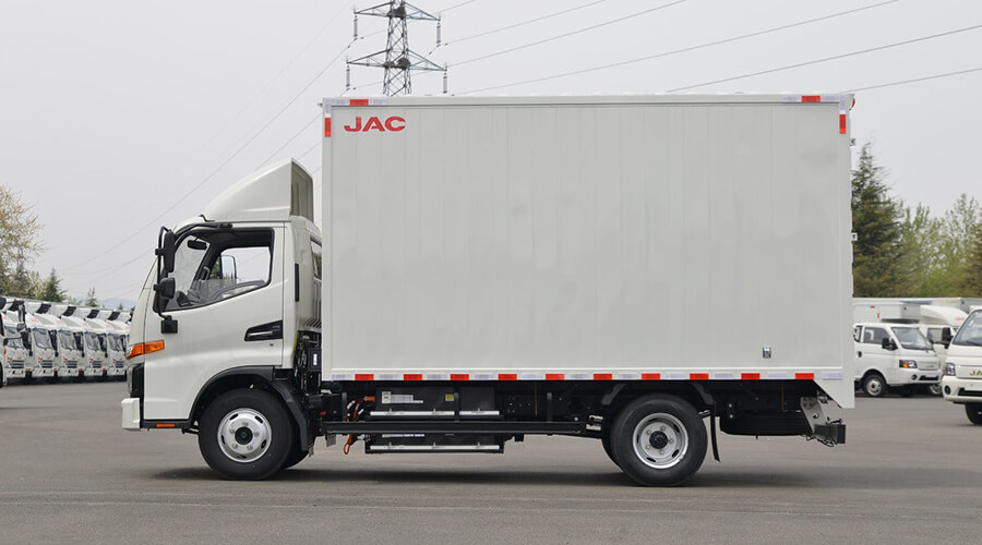 JAC Box Truck 4 Ton Right Hand Drive 150hp Cargo Truck