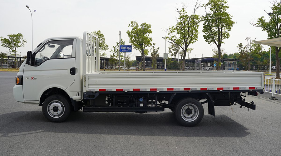 Mini Cargo Truck JAC 2 Ton Diesel for Moving Goods